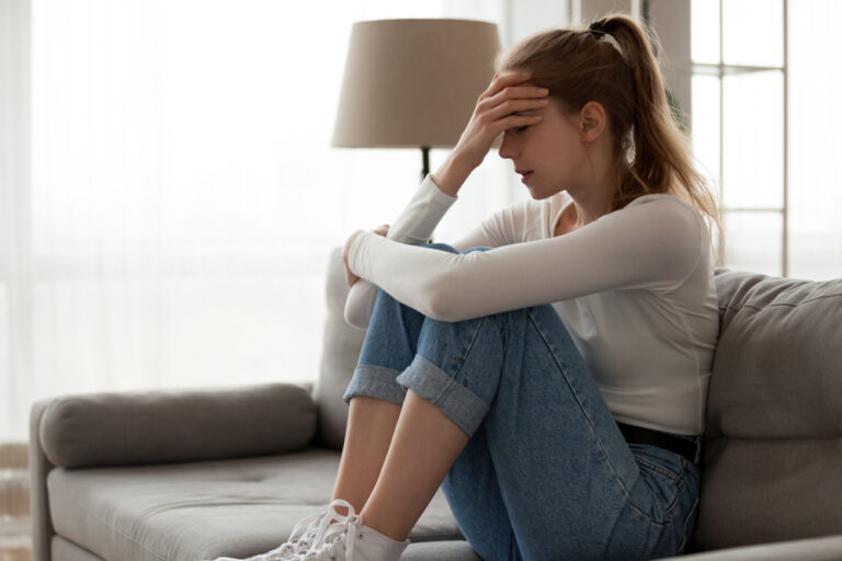 People Who are Obsessed With Money Have These 13 Toxic Traits ...