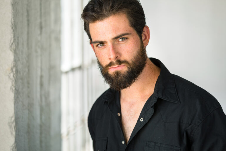 15 Clear Signs That You’re Considered Conventionally Attractive ...