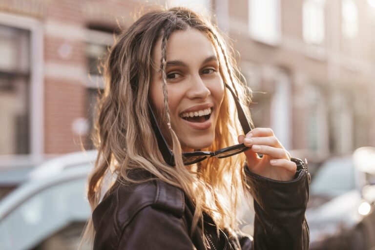 People Who Curse Excessively Have These 13 Negative Traits – psychlove.co
