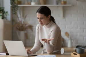 People Who are Obsessed With Money Have These 13 Toxic Traits ...